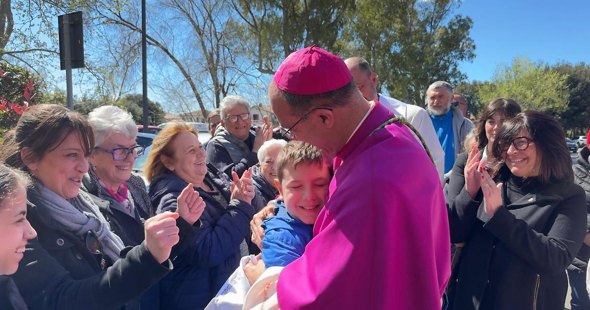 La città dà il benvenuto al nuovo vescovo Bernardino: TUTTE LE FOTO ...