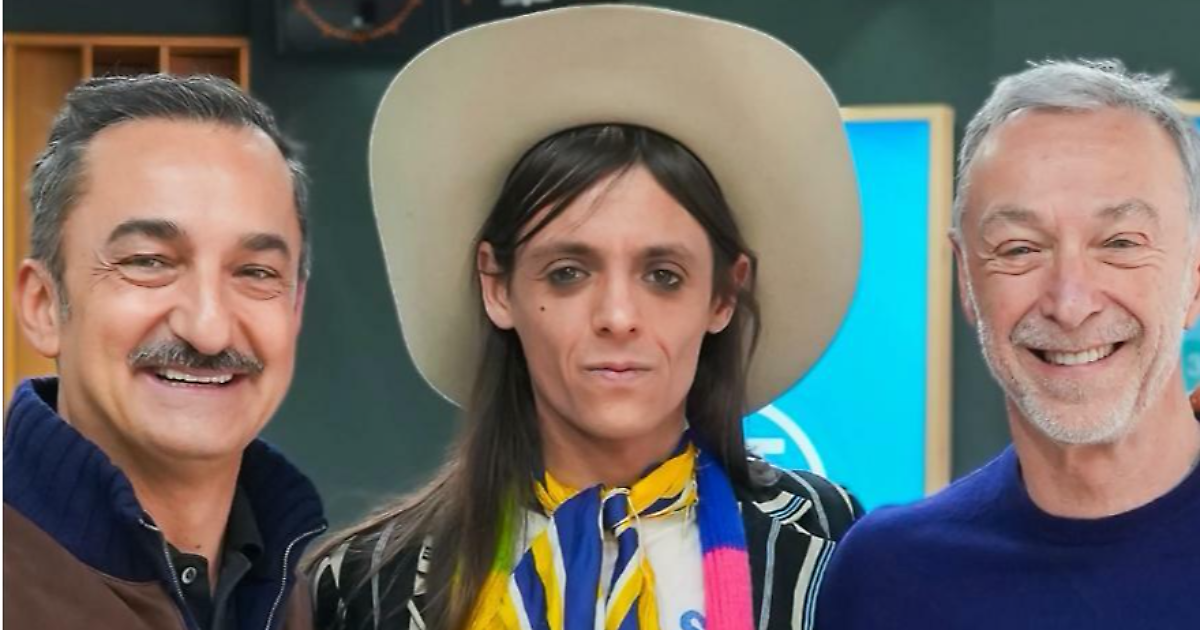 Lucio Corsi "inviato speciale" per Radio DeeJay dietro le quinte dell ...