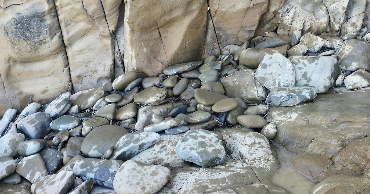 Cala Martina torna al suo splendore: ripulita dai vandali grazie ad un ...