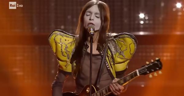 Maremma, Lucio Corsi a Sanremo stupisce tutti ed entra subito tra i ...